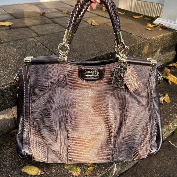 Coach | Bags | Coach Madison Flagship Embossed Metallic Caroline ...